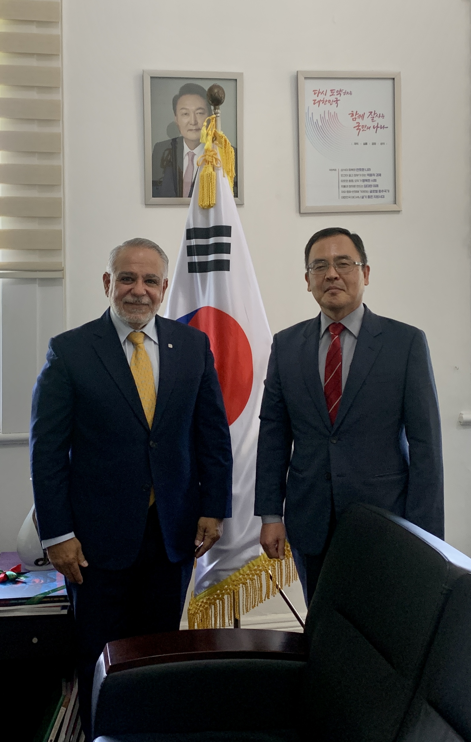 Ambassador Oh met with ACS Secretary-General Sabonge 상세보기|Bilateral ...
