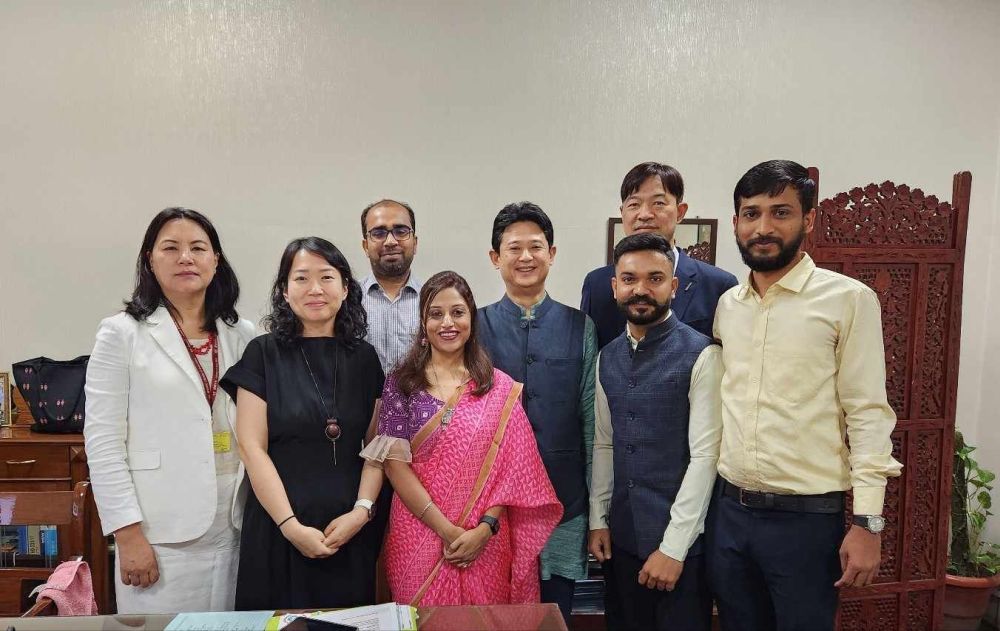 Minister Lim visits the Ministry of Micro, Small & Medium Enterprises ...