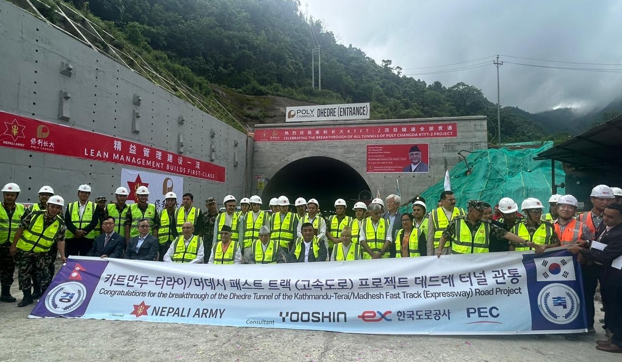 박태영 대사, KTFT 고속도로 Dhedre 터널 관통식 참석(8.5) 상세보기|대사관 활동 | 주네팔 대한민국 대사관