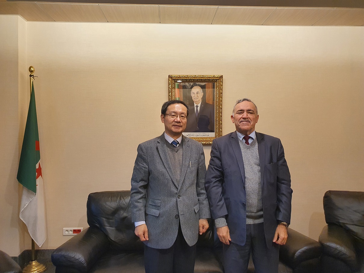 김창모 대사, Rabah FASSIH 외교부 경제교류진흥지원국장 면담(3.7.) 상세보기|공관장 활동사항 주알제리 대한민국 대사관