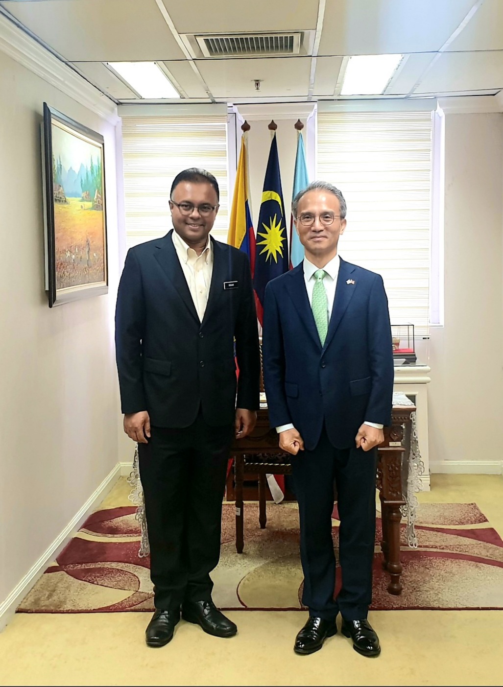 Isham bin Ishak 말레이시아 국방부 사무차관 면담 상세보기|공관장 활동사항 | 주말레이시아 대한민국 대사관