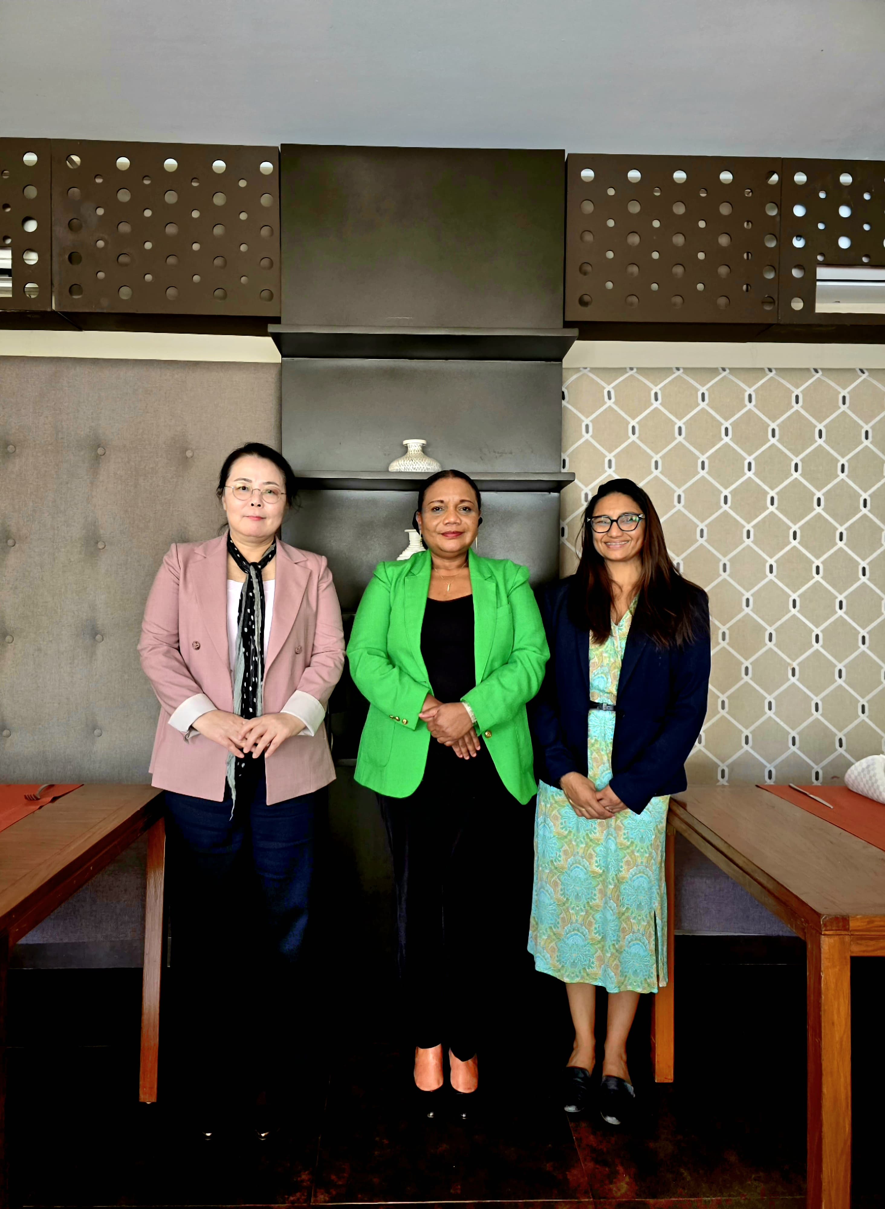 아프리카 개발은행 대표단 초청 오찬(10.10.) 상세보기|대사관 활동 | 주마다가스카르 대한민국 대사관