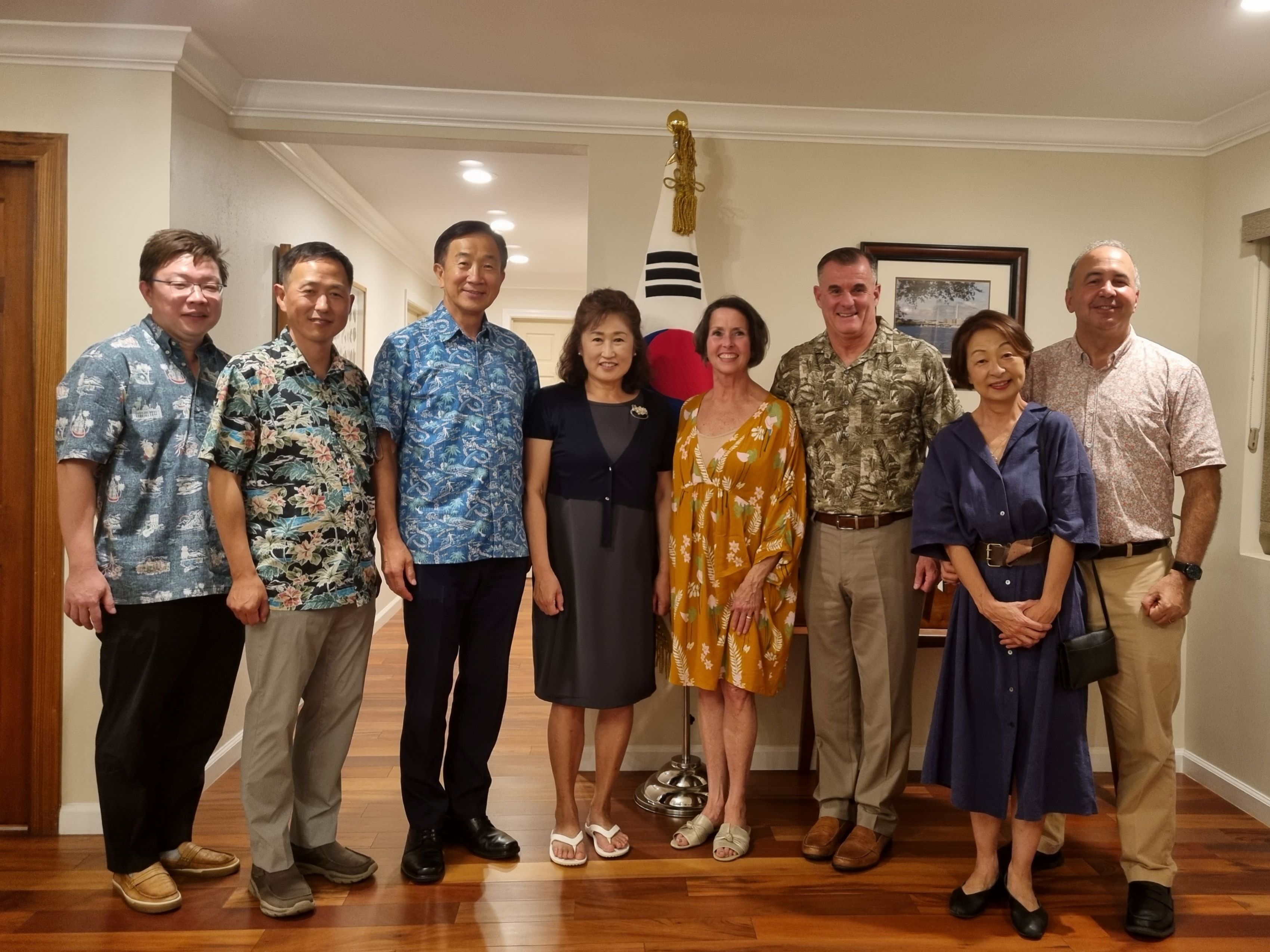 Dinner with GEN Charles Flynn (Commanding General, US Army Pacific) and ...