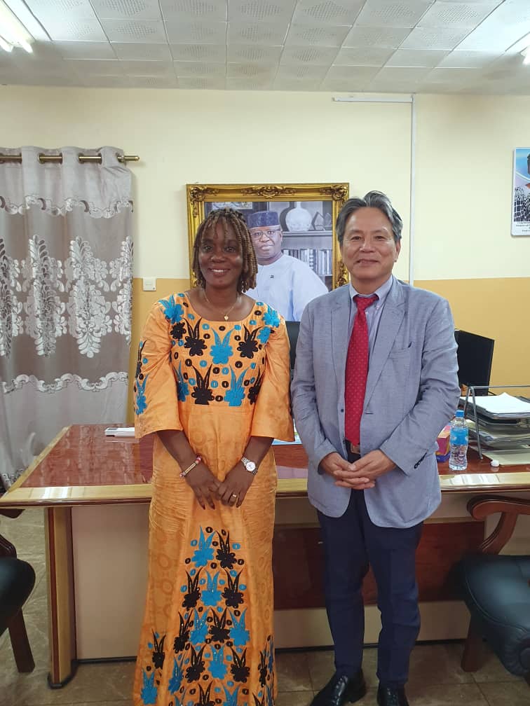 김영채 대사, Princess Dugba 시에라리온 수산해양자원부 장관 예방 상세보기|공관 활동사항 주나이지리아 대한민국 대사관