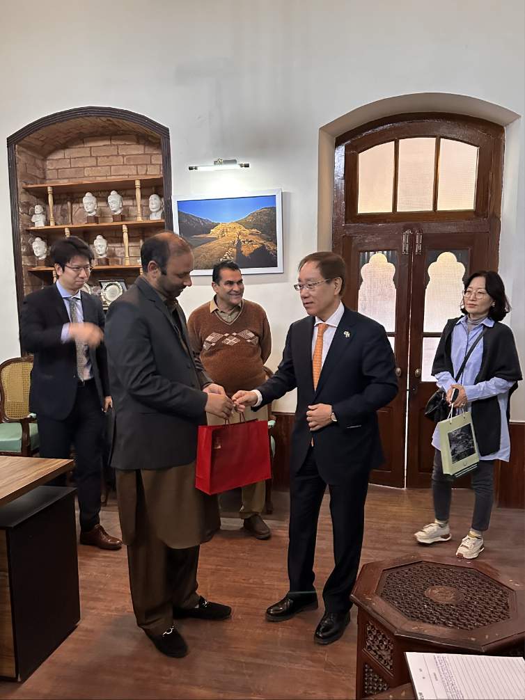 Visit to Peshawar Museum 상세보기|Embassy’s Activities & NewsEmbassy of the ...