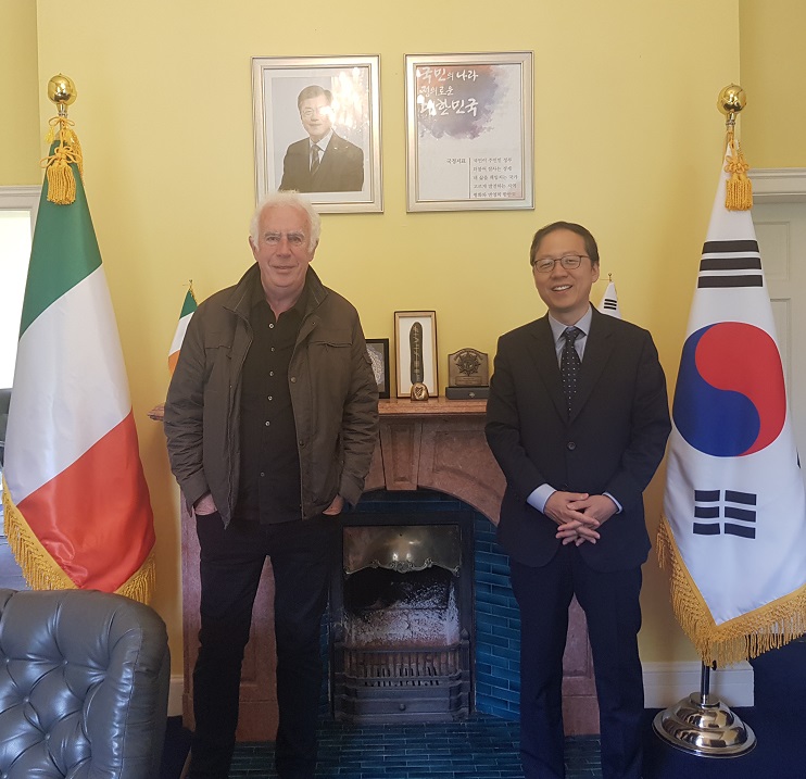 Brendan Graham (작곡가 겸 소설가) 면담 (2021.7.2) 상세보기|공관 활동사항 | 주아일랜드 대한민국 대사관