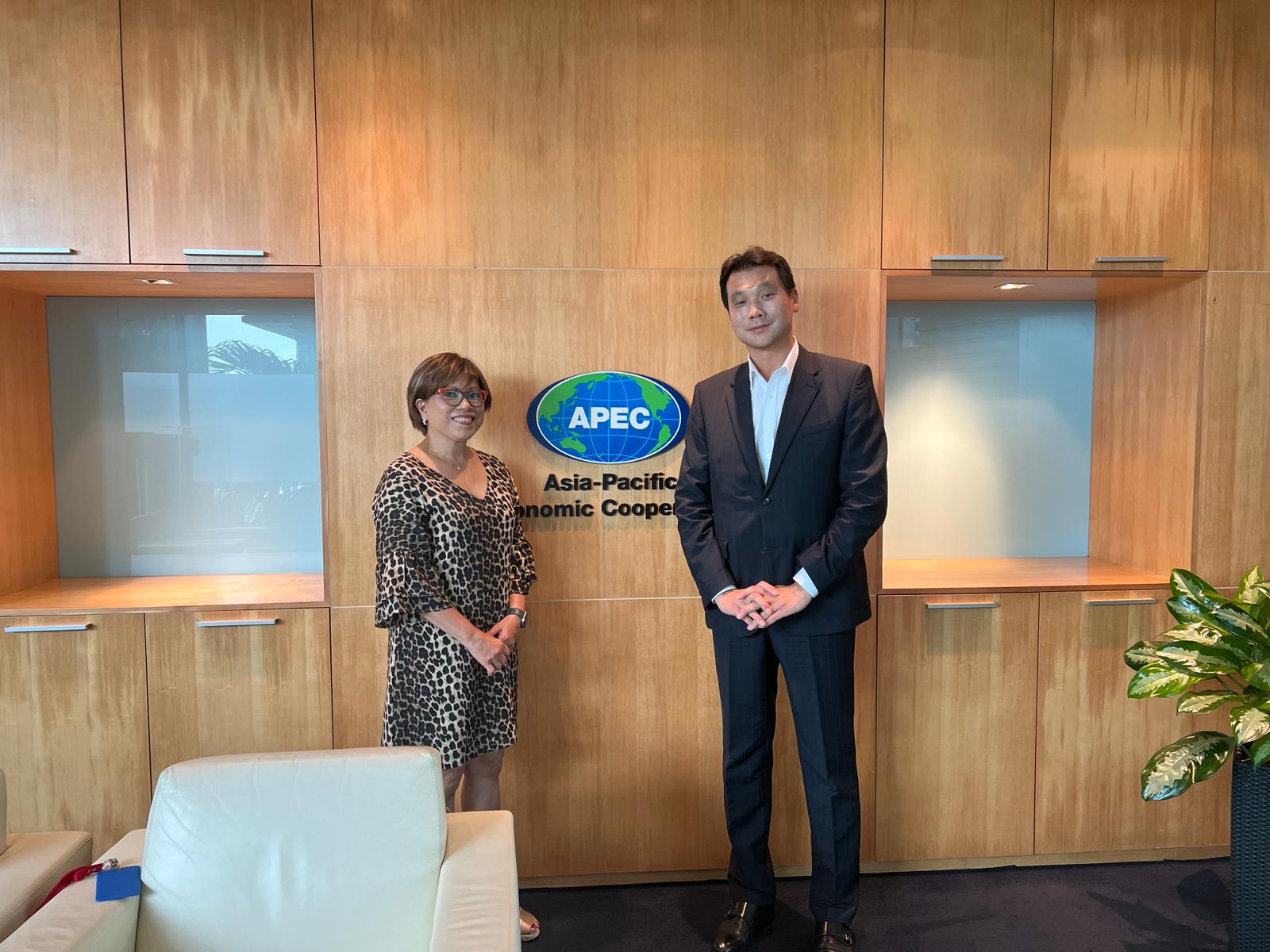 Rebecca Sta Maria APEC 사무국장 예방 상세보기|공관 활동사항 | 주싱가포르 대한민국 대사관