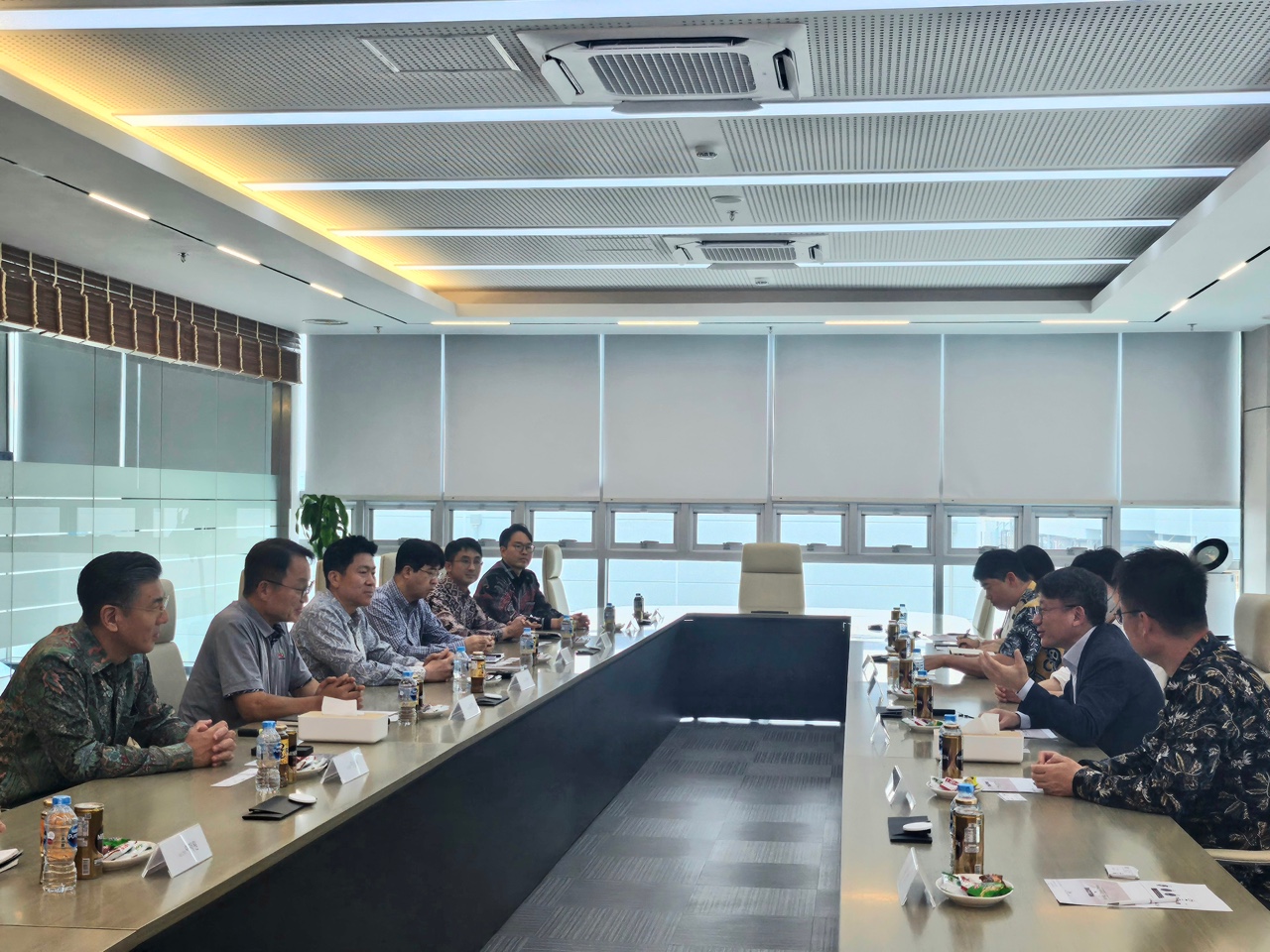 PT. HLI Green Power 배터리셀 공장 방문 상세보기|우리기업지원활동 | 주인도네시아 대한민국 대사관