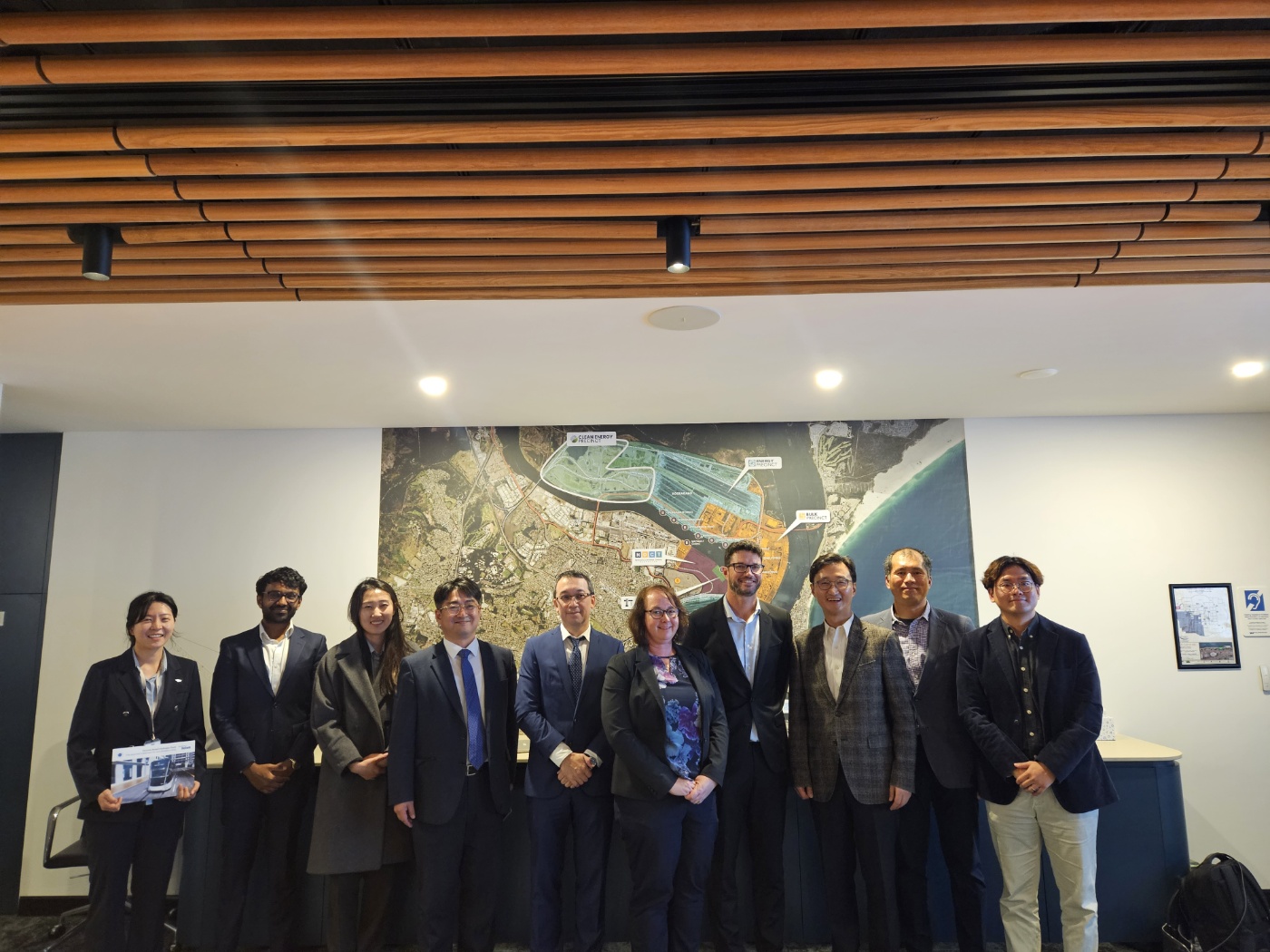 Consul General Lee Taewoo visits Port of Newcastle 상세보기|Activities | Consulate General of the ...
