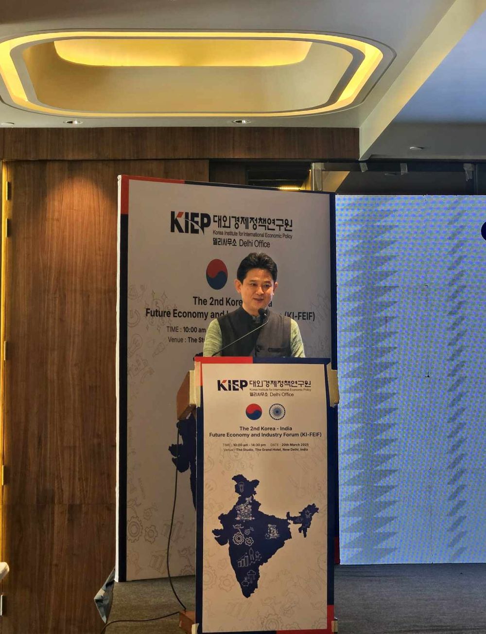 임상우 공사, KIEP 델리사무소 주최 제2차 한-인도 미래 경제산업포럼(KI-FEIF) 참석 (3.20.) 상세보기|공관 주요 활동 | 주인도 대한민국 대사관